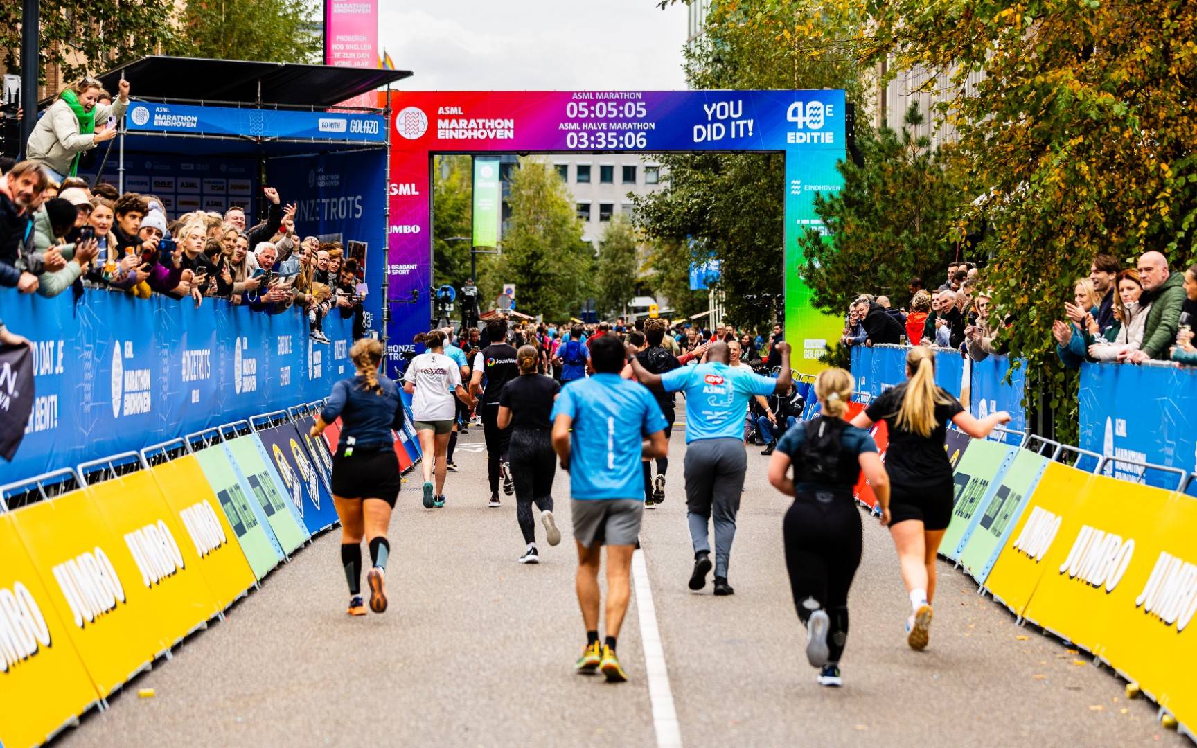 Dit was de 40e ASML Marathon Eindhoven: ‘Eindhoven laat zich van zijn ...